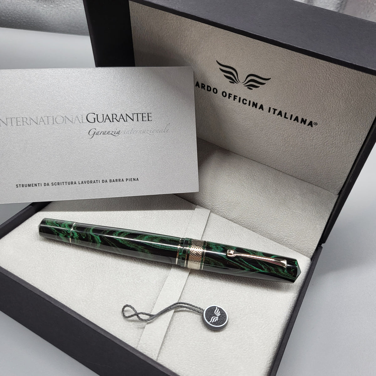 Leonardo MomentoZero Grande Green - #8 La Fenice by Leonardo – Limited ...